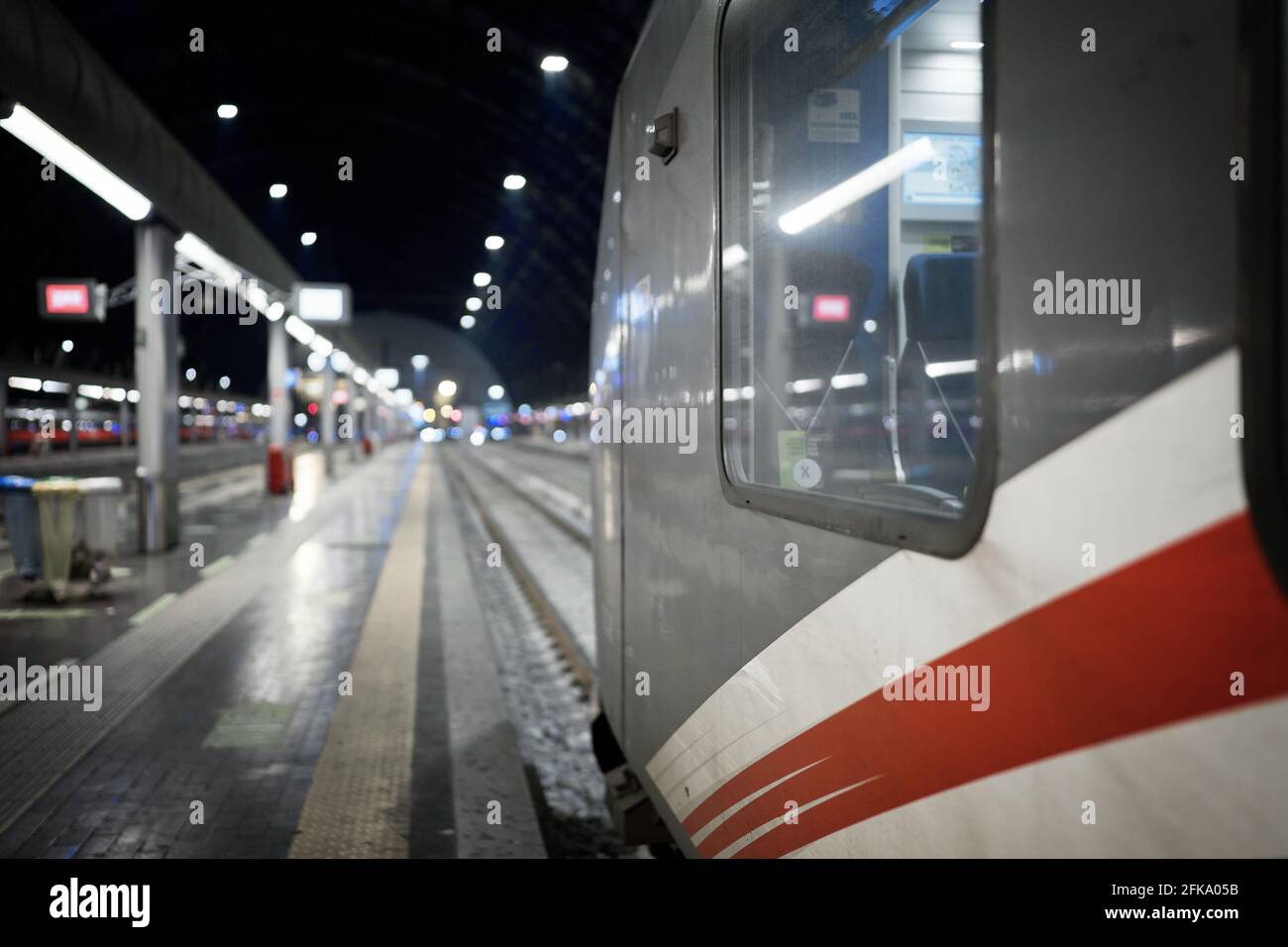 European train arriving station hi-res stock photography and images - Alamy