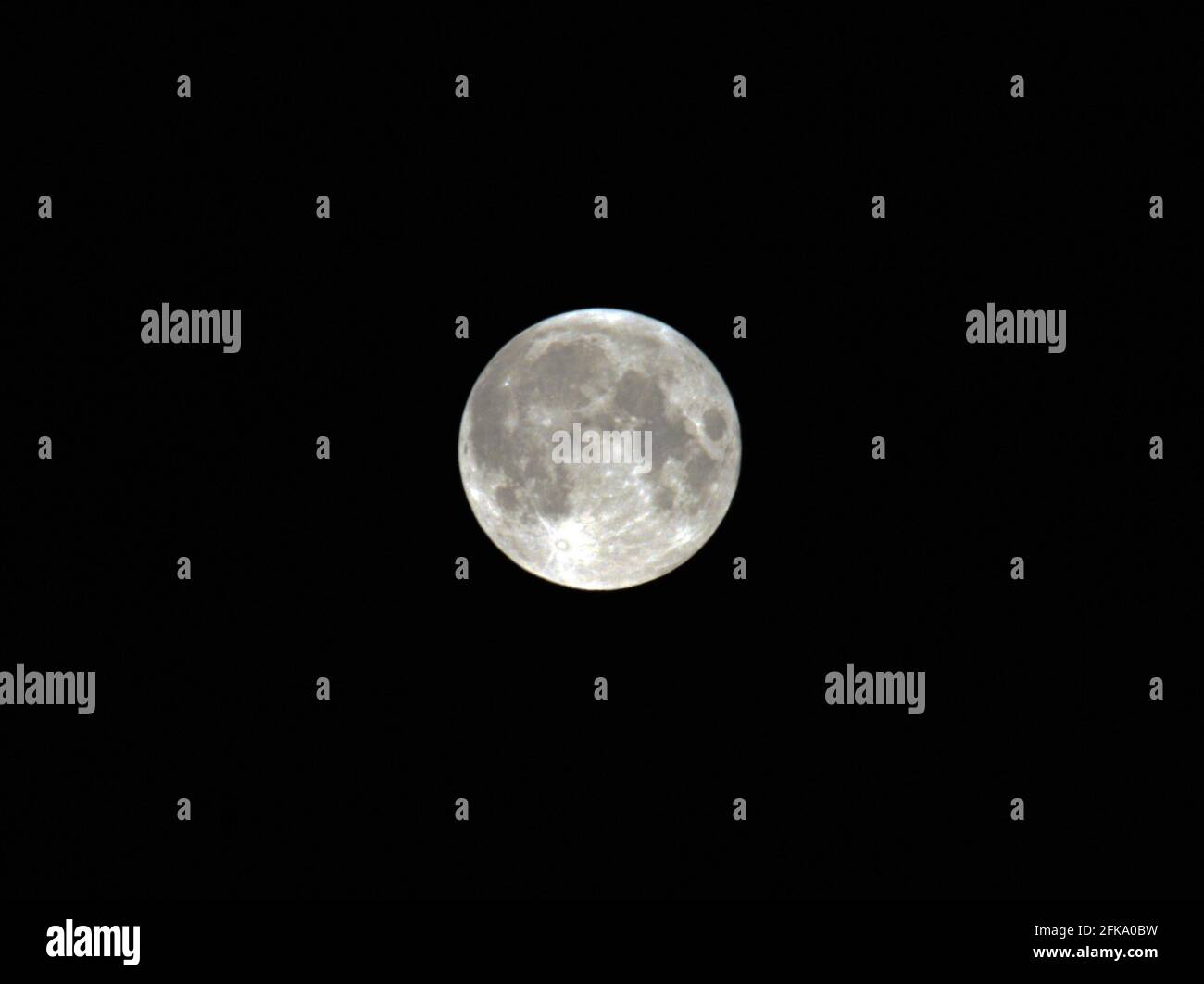 Moon photography uk hi-res stock photography and images - Alamy