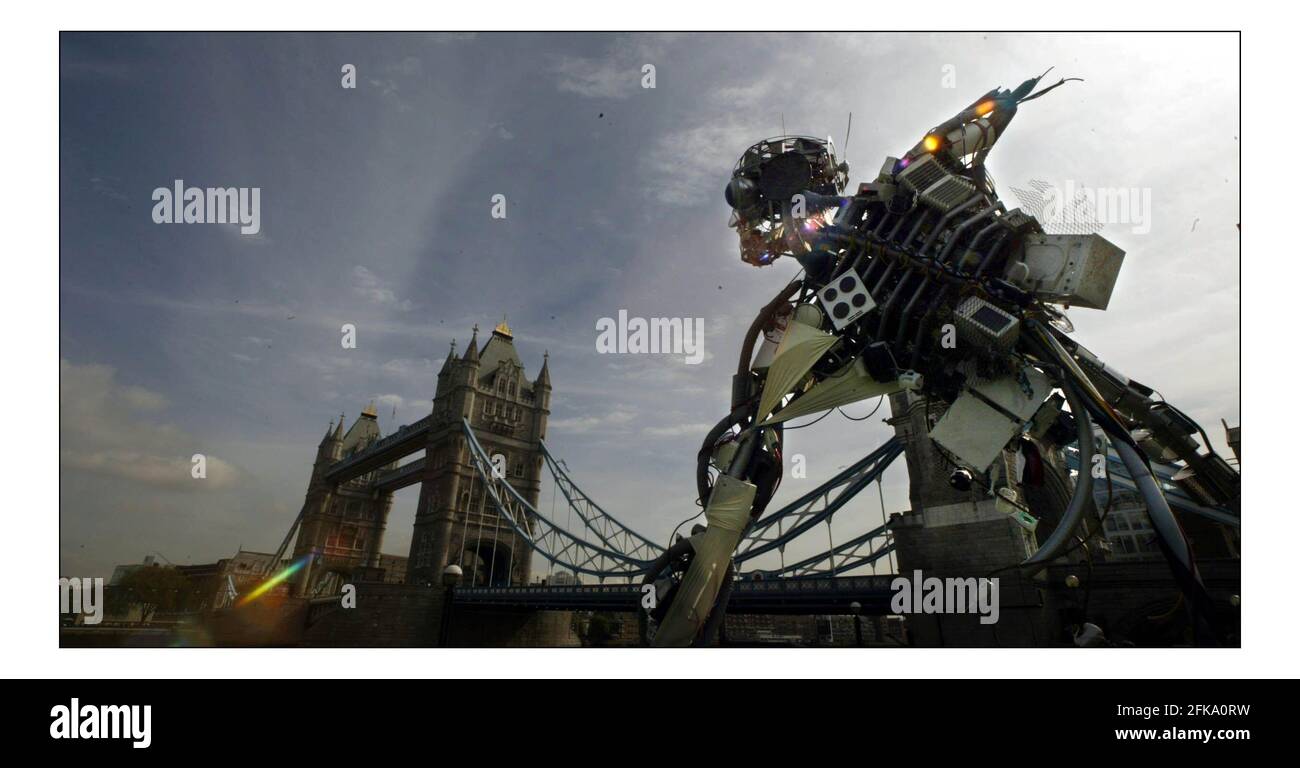 Weee man sculpture eden project hi-res stock photography and images - Alamy