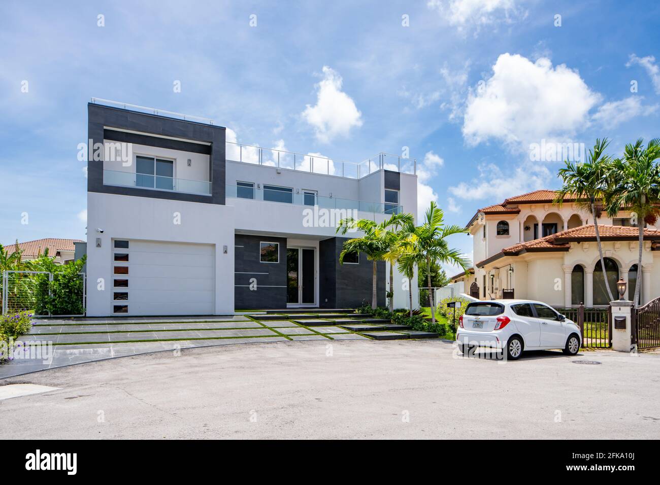 PHotos of homes located in the Eastern Shores neighborhood Miami Dade ...