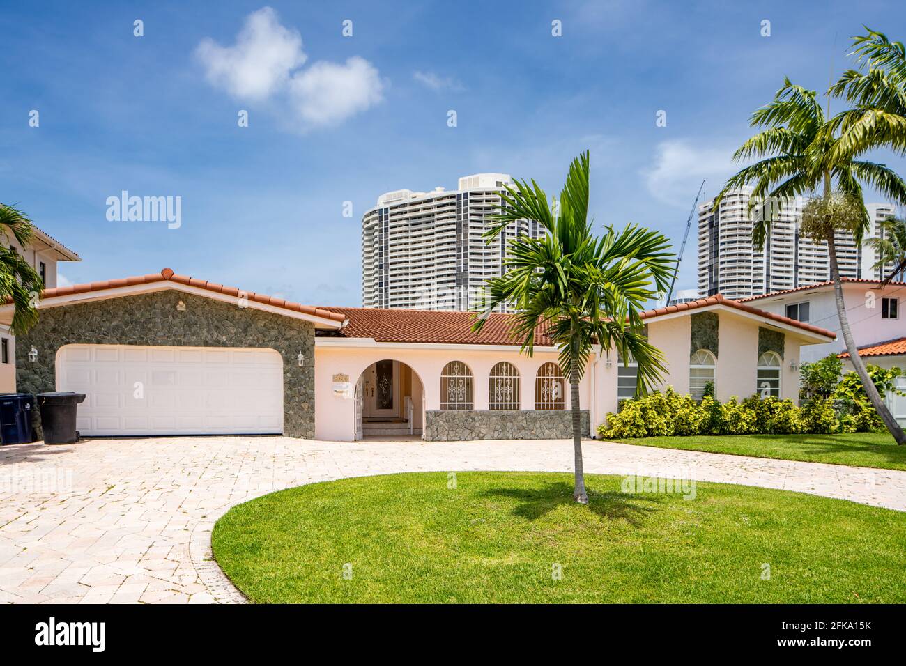 PHotos of homes located in the Eastern Shores neighborhood Miami Dade ...