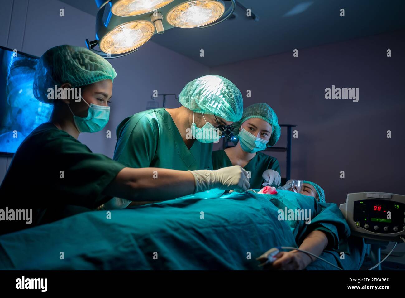 Woman Operating Table Hospital High Resolution Stock Photography and Images - Alamy