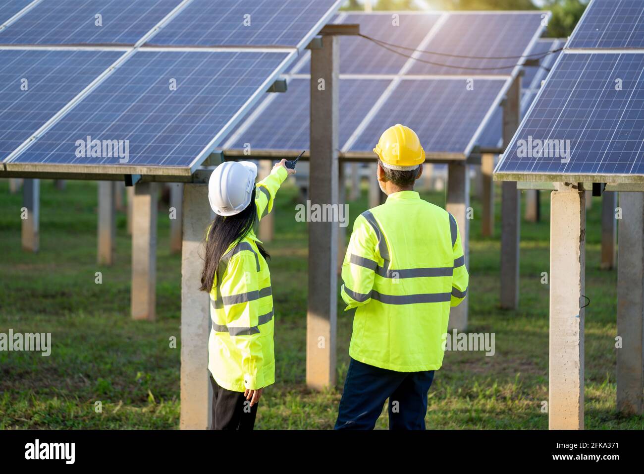 Installing solar power hi-res stock photography and images - Alamy