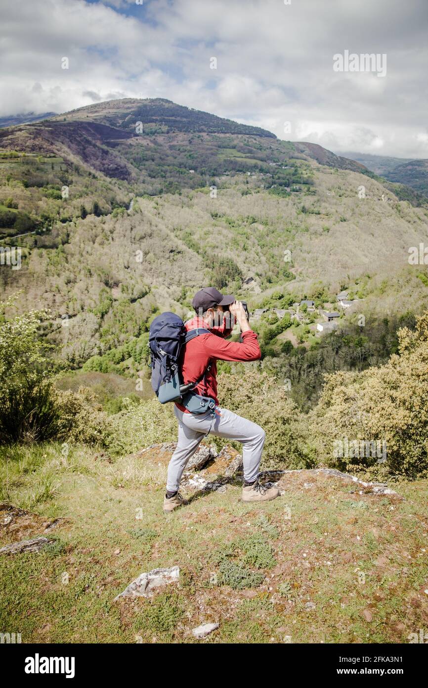 Observing man hi-res stock photography and images - Alamy