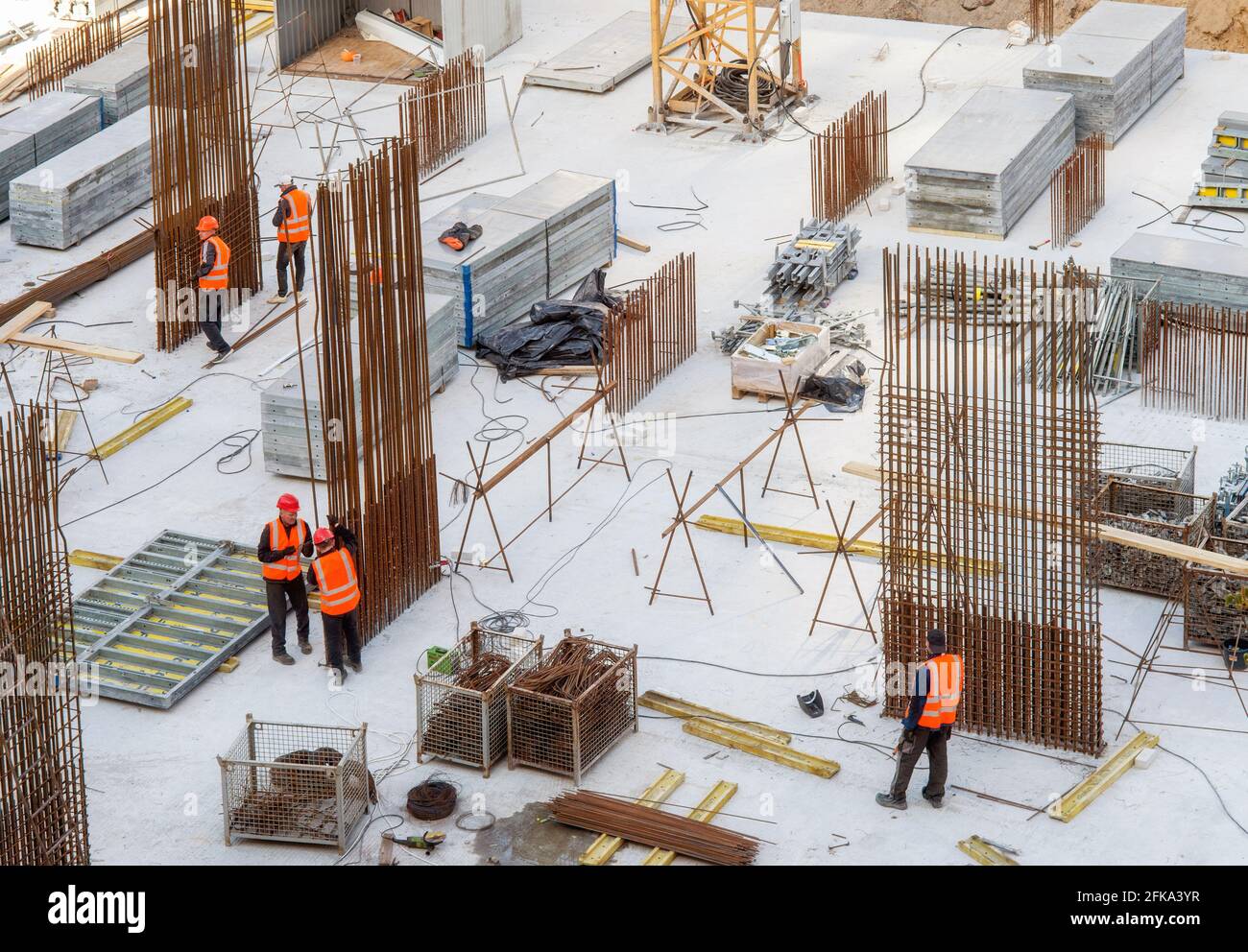 Construction site workers hi-res stock photography and images - Alamy