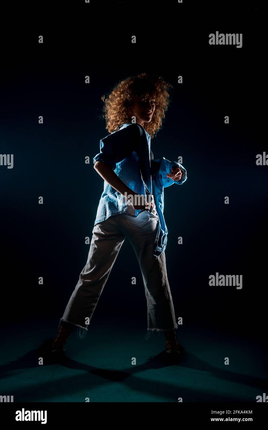 Young dance performer practicing a contemporary dance Stock Photo - Alamy