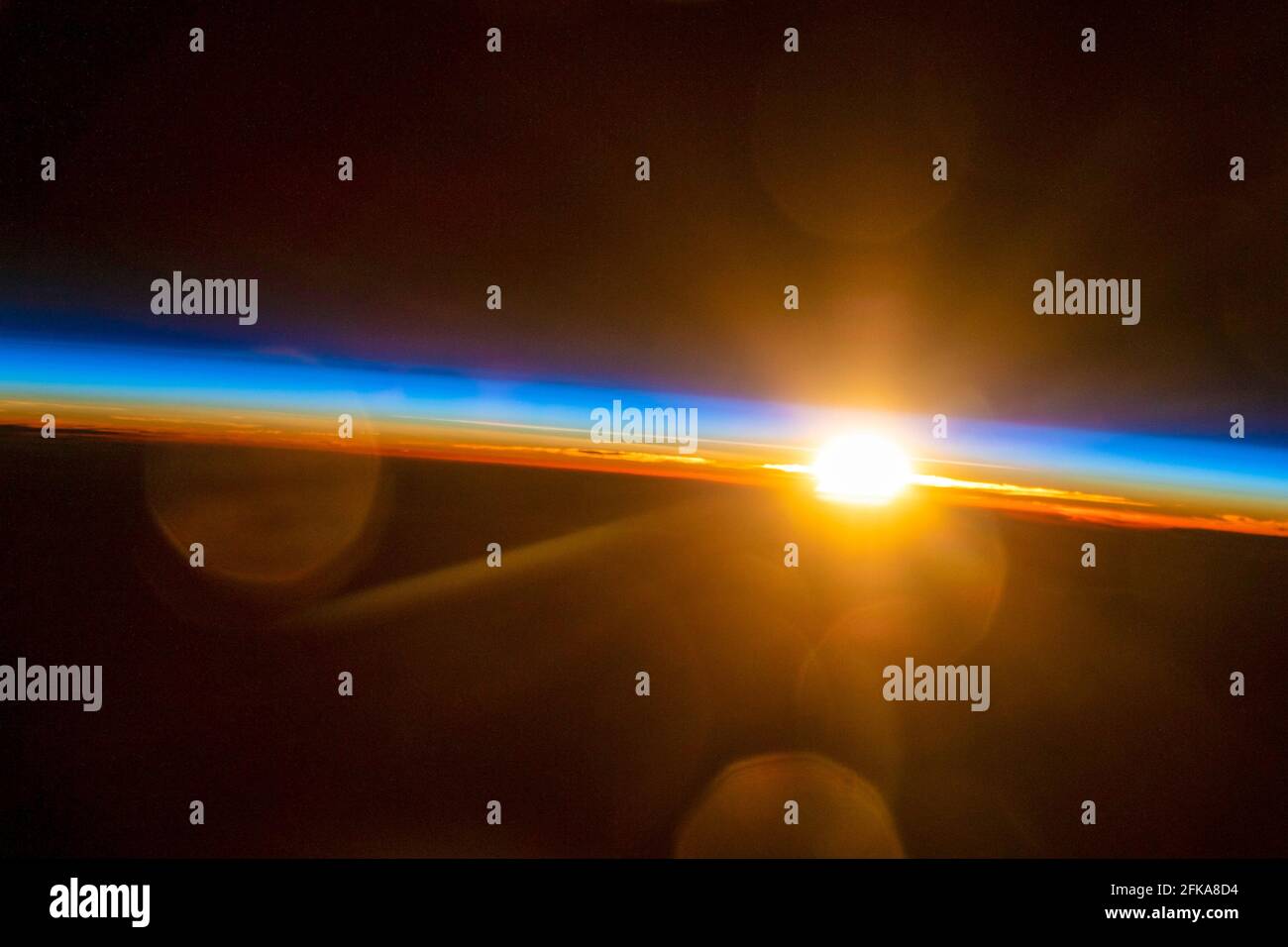 Sunrise over earth hi-res stock photography and images - Alamy