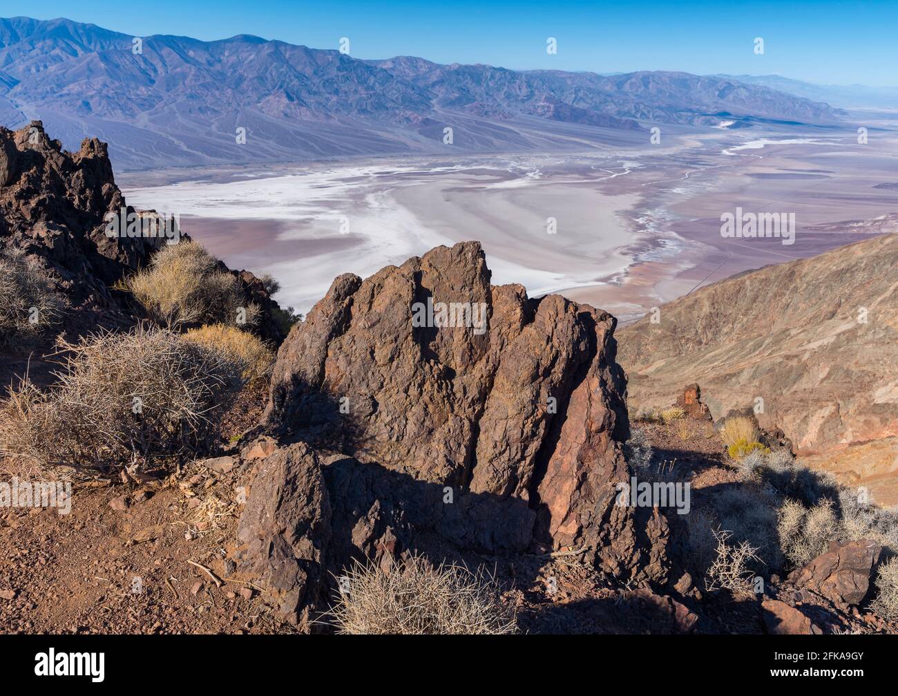 Devil's Golf Course and Badwater Basin from Dante's View observation ...