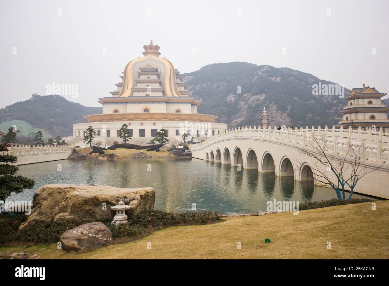 Putuoshan guanyin culture Stock Photo - Alamy