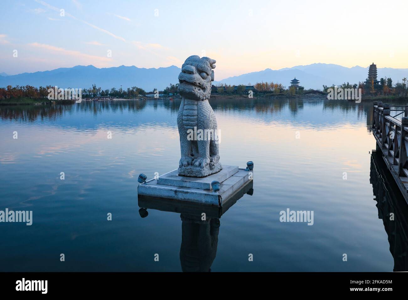 Mei mei hu hi-res stock photography and images - Alamy
