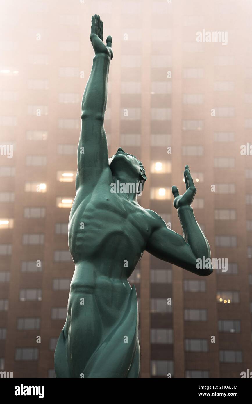 statue of eternal life in cleveland ohio with fog Stock Photo - Alamy