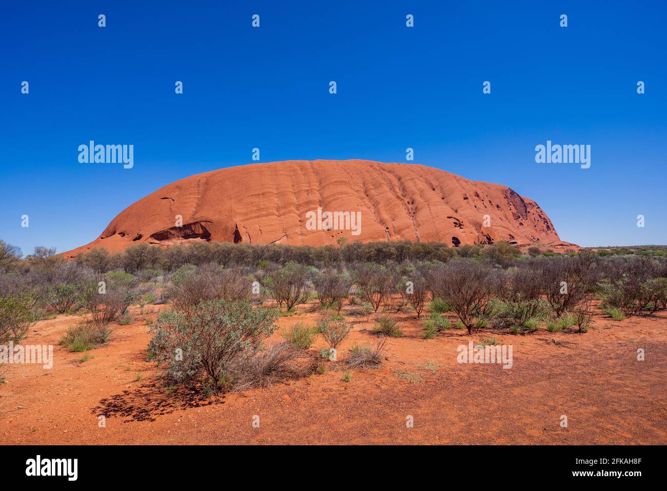 Uluru base walk Stock Photo - Alamy