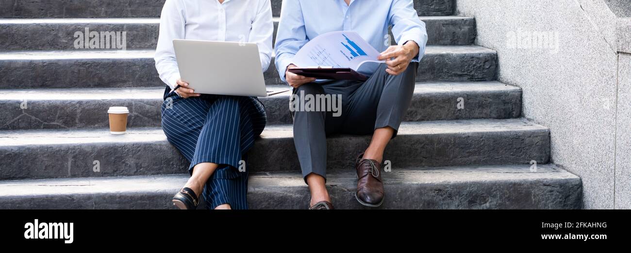 Two Business Colleagues Having Discussion new project business meeting ...
