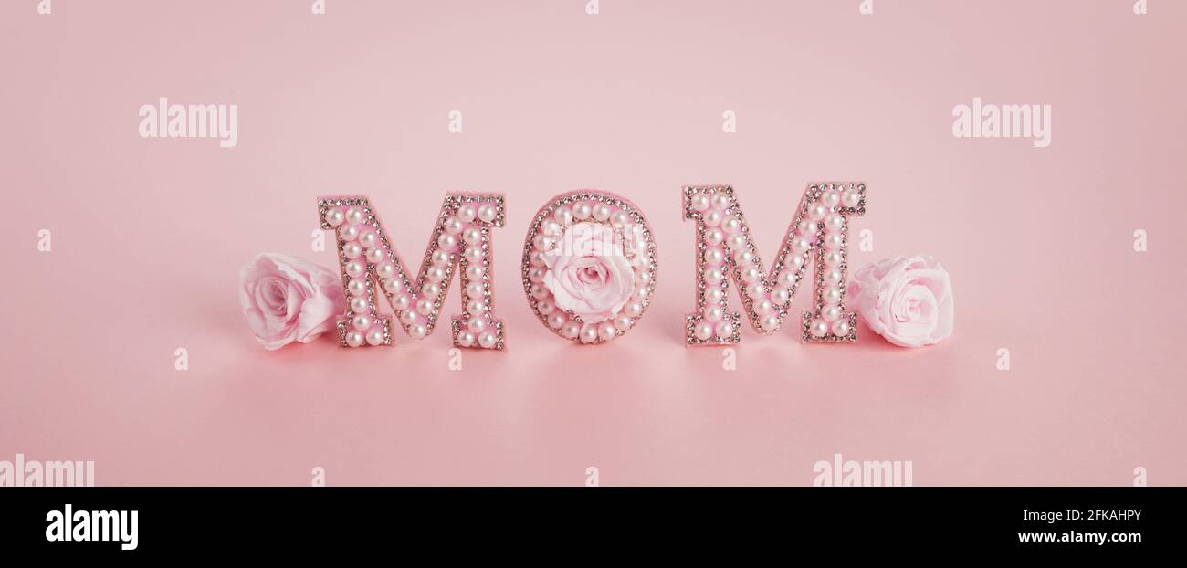 Mom word hi-res stock photography and images - Alamy
