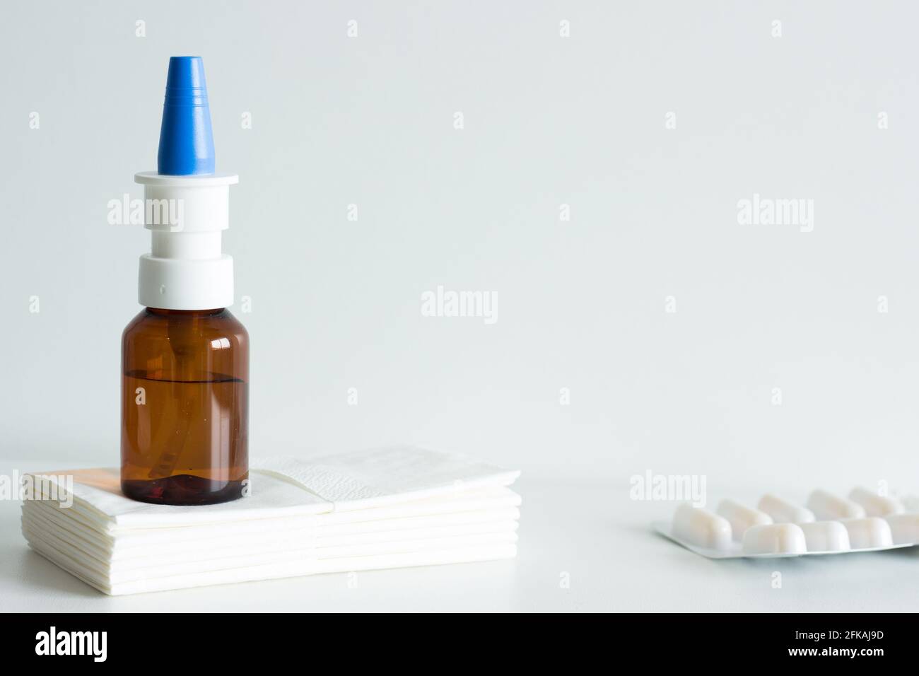 Flu nasal spray hi-res stock photography and images - Alamy