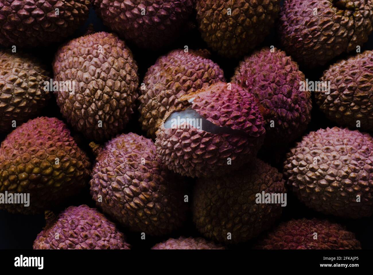 Ripe lychees full frame Stock Photo - Alamy
