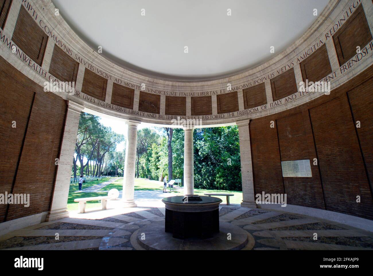 Rome war cemetery hi-res stock photography and images - Alamy