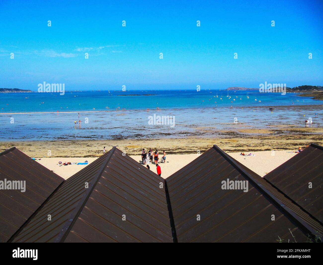 Beach Cote D‘ Emeraude in Bretagne, France Stock Photo - Alamy