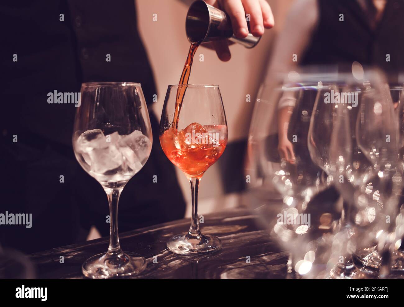 Waiter making cocktail hi-res stock photography and images - Alamy