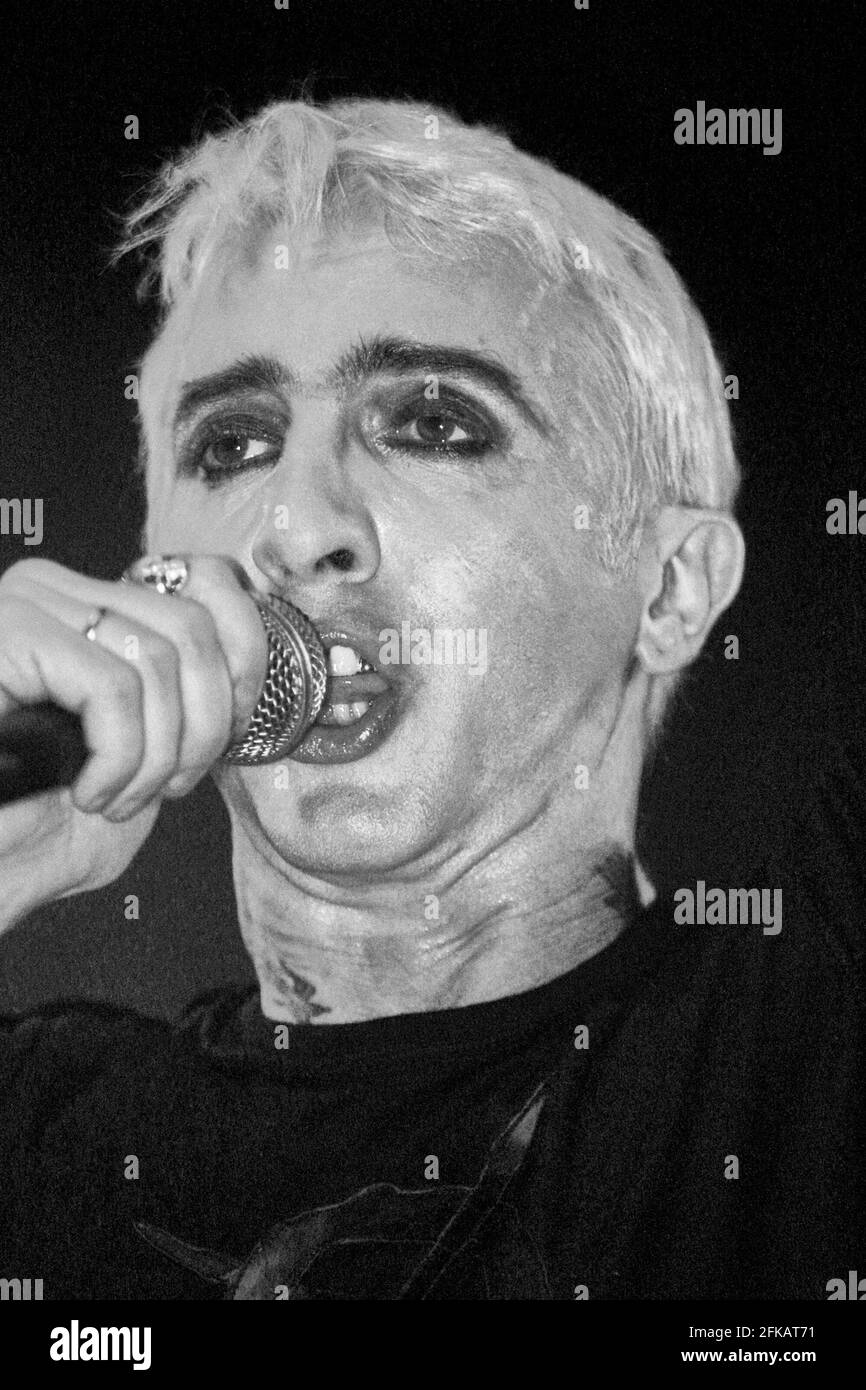 V2002 Black and White Stock Photos & Images - Alamy