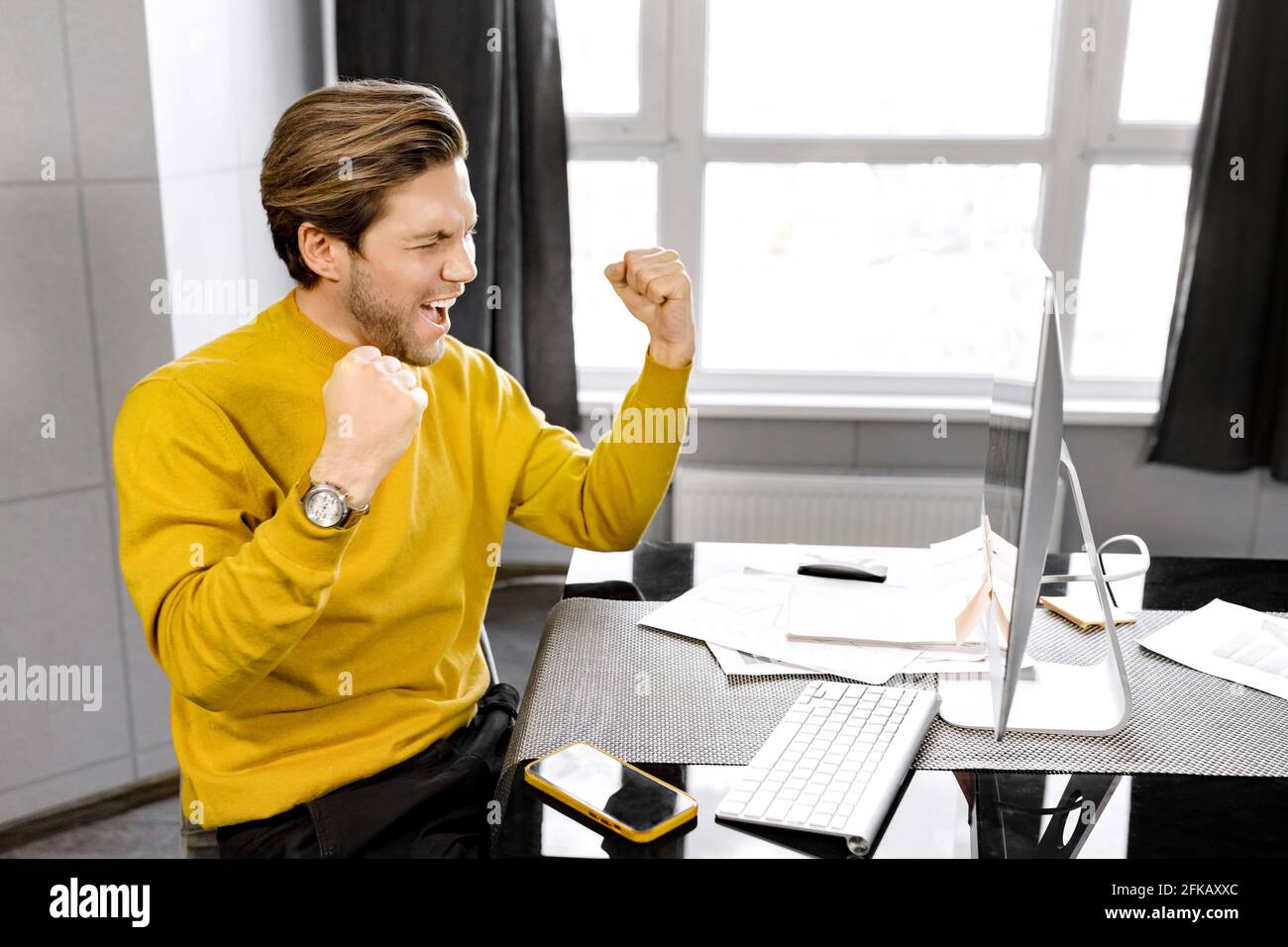 Coworker positive hi-res stock photography and images - Alamy