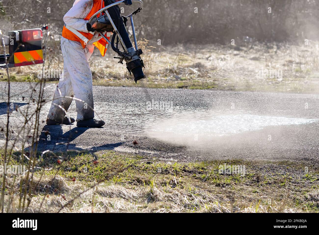 Bitumen molten hi-res stock photography and images - Alamy