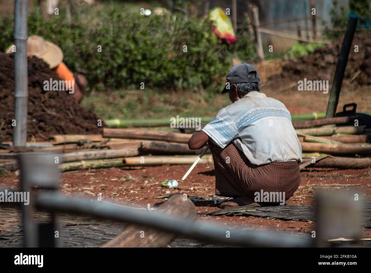 Burmese labour hi-res stock photography and images - Alamy