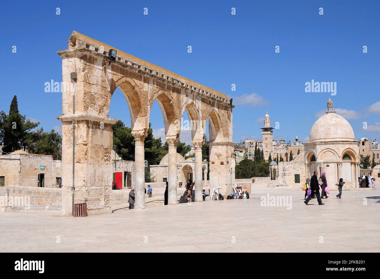 Old holy ancient historic historical mosque islamic building buildings ...