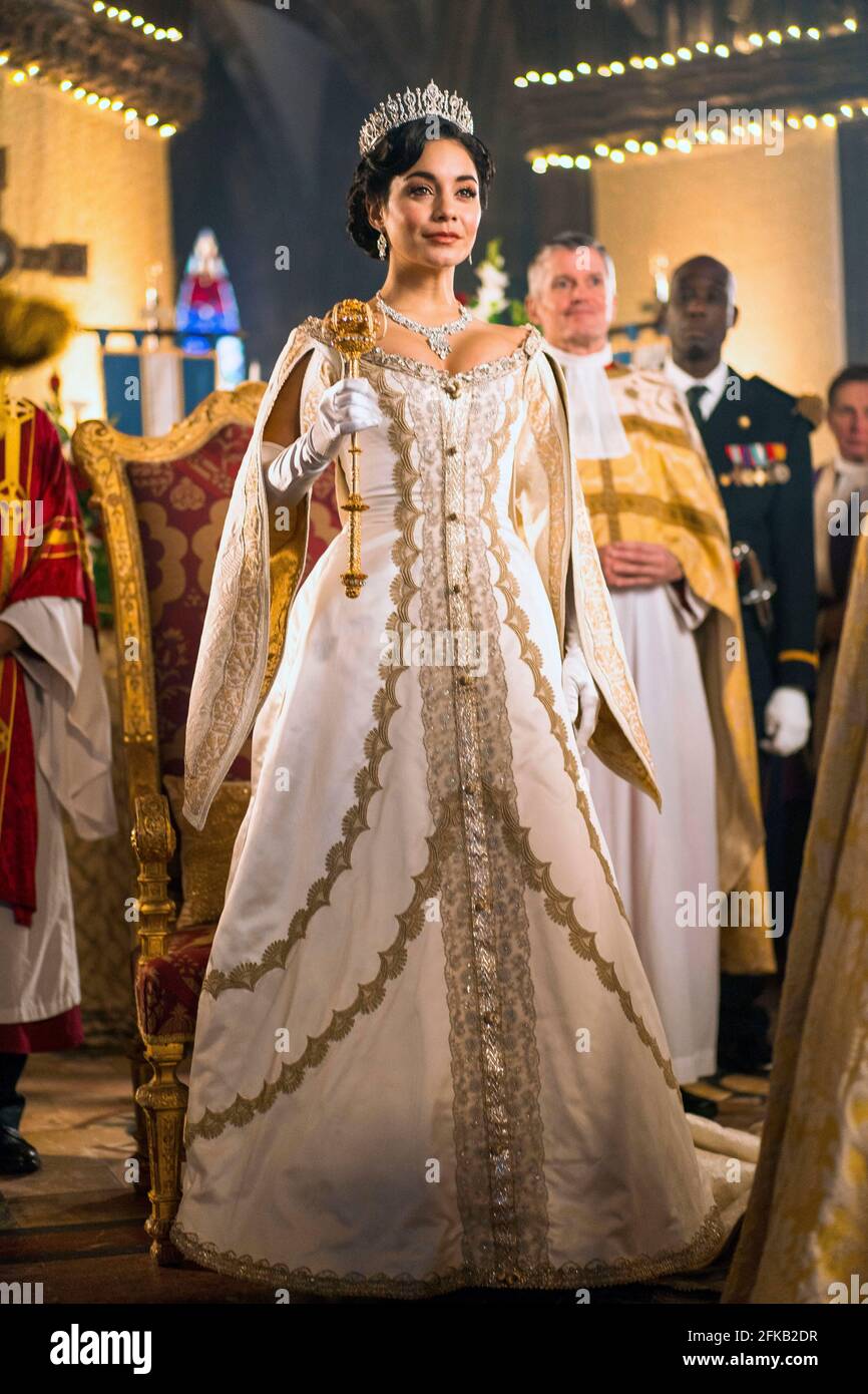 The crown netflix family hi-res stock photography and images - Alamy