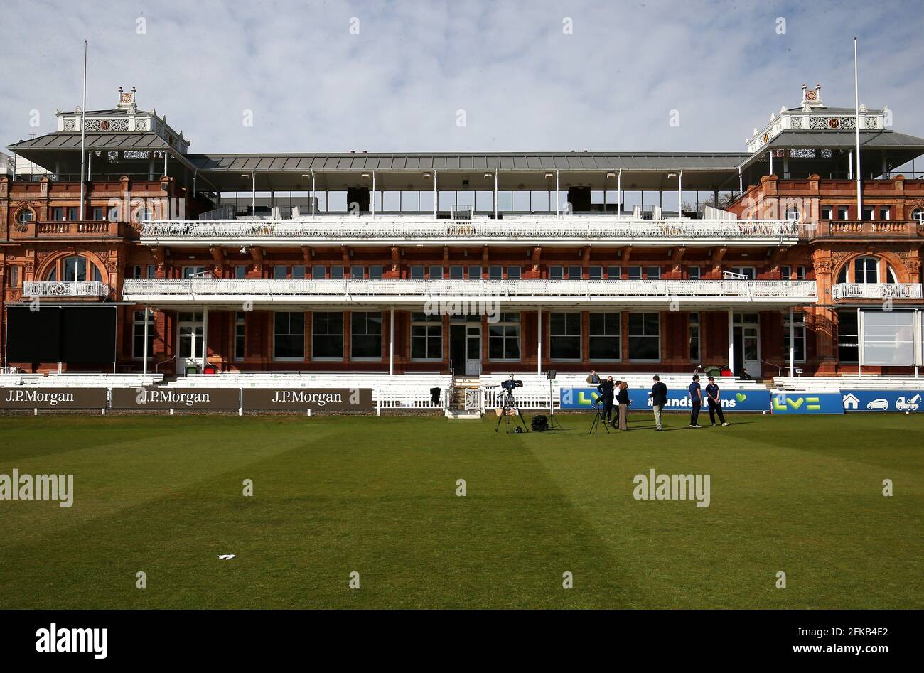 Lord's pavilion 2021 hi-res stock photography and images - Alamy
