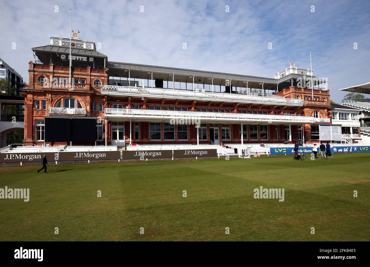Lords cricket pavilion seats hi-res stock photography and images - Alamy