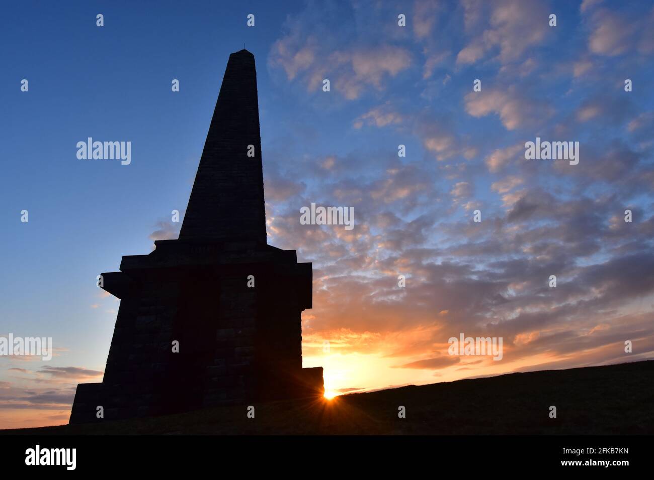 Stoodley Pike monument, Pennine Way, Hebden Bridge, Todmorden ...