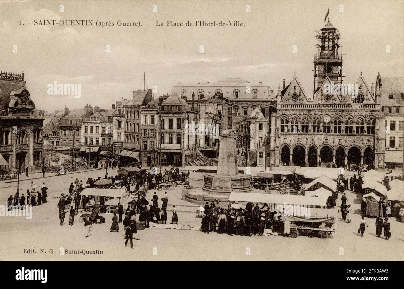 Saint quentin square hi-res stock photography and images - Alamy