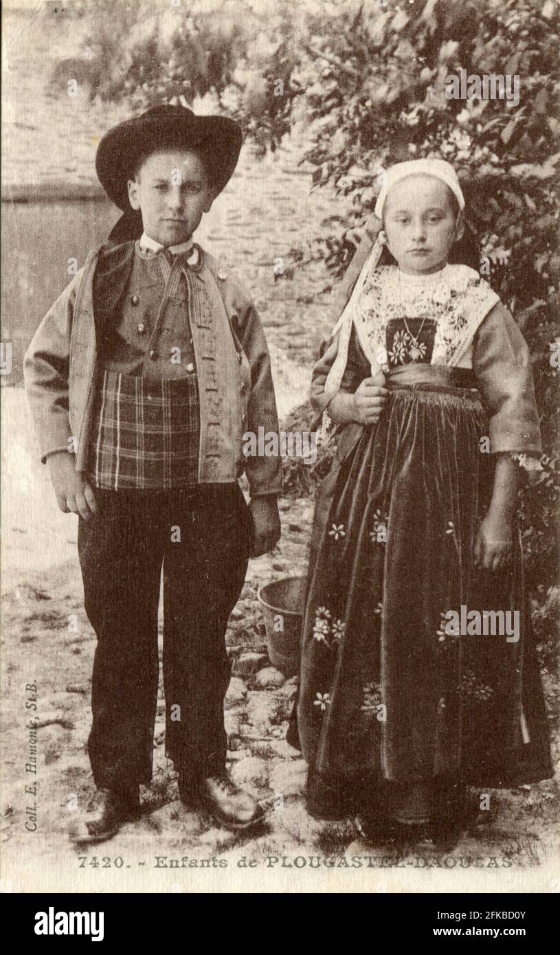 Children traditional costume france hi-res stock photography and images ...