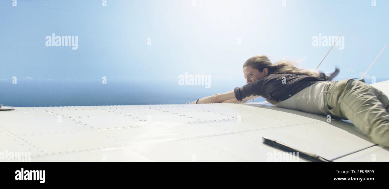 HORIZON LINE (2020) ALLISON WILLIAMS MIKAEL MARCIMAIN (DIR) STX ...