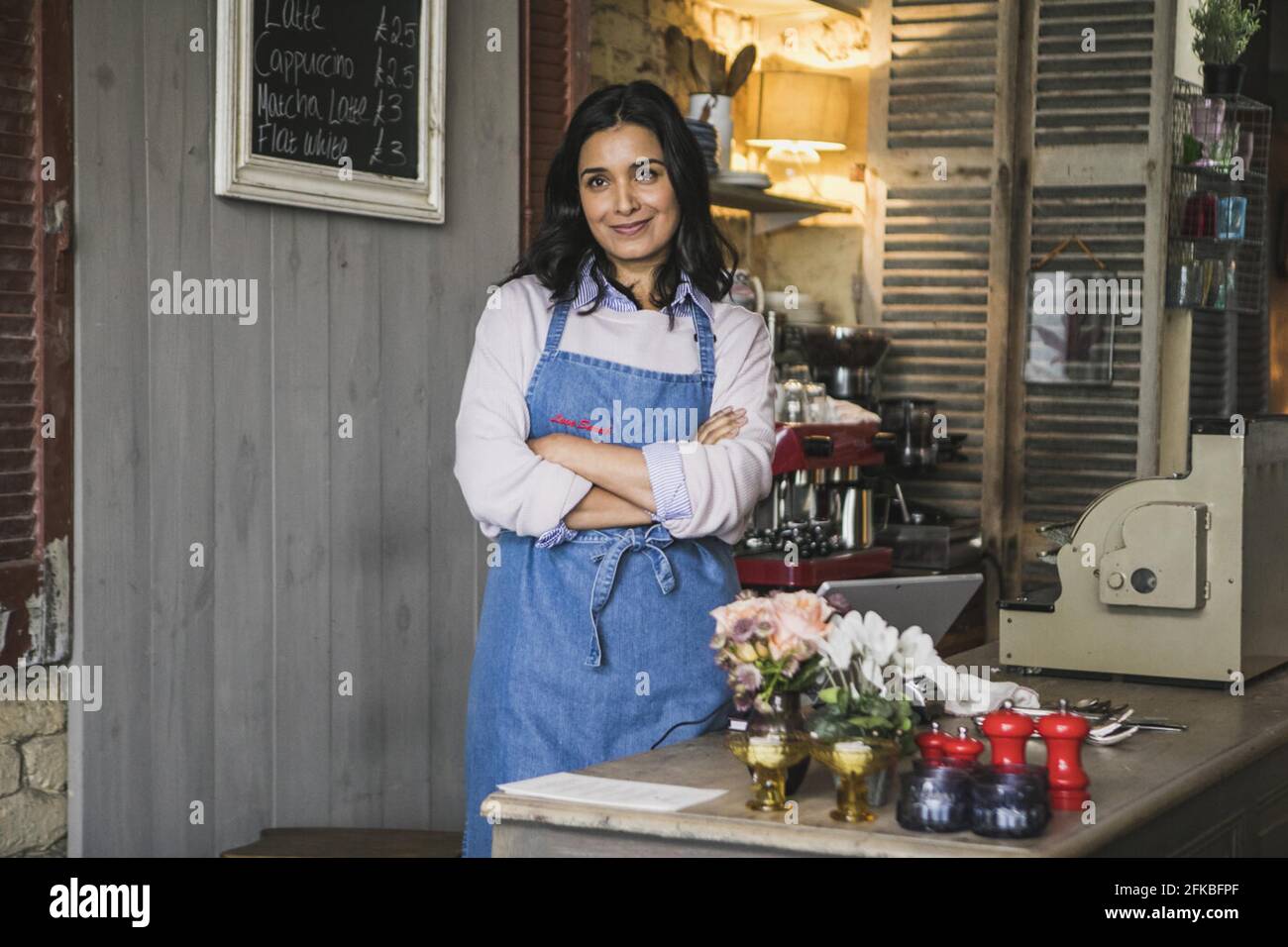 LOVE SARAH (2020) SHELLEY CONN ELIZA SCHROEDER (DIR) SAMUEL GOLDWYN ...