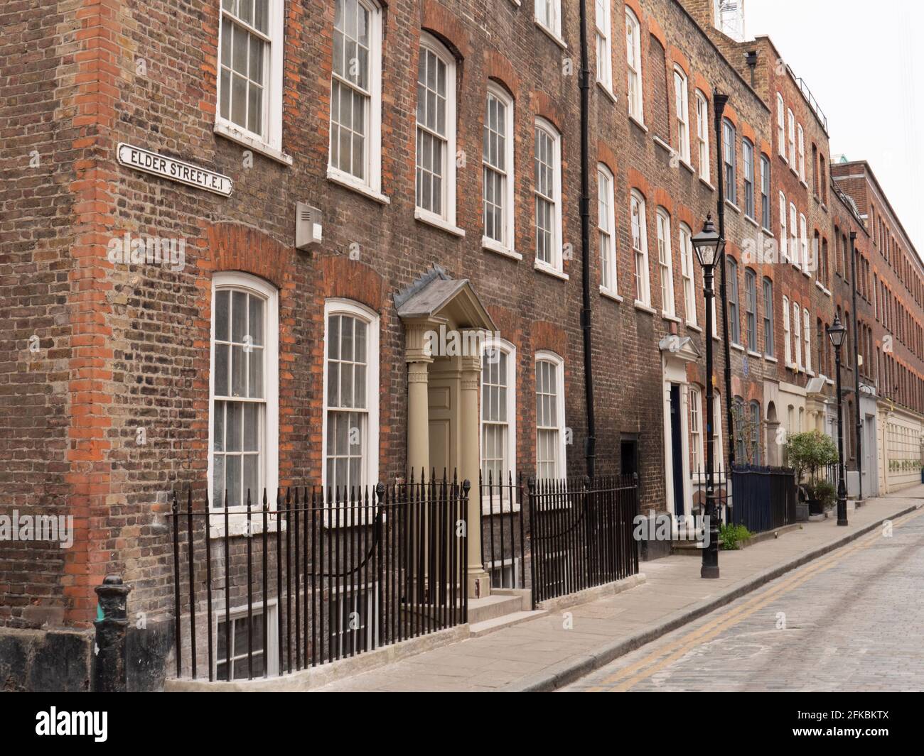 Georgian houses spitalfields london hi-res stock photography and images ...