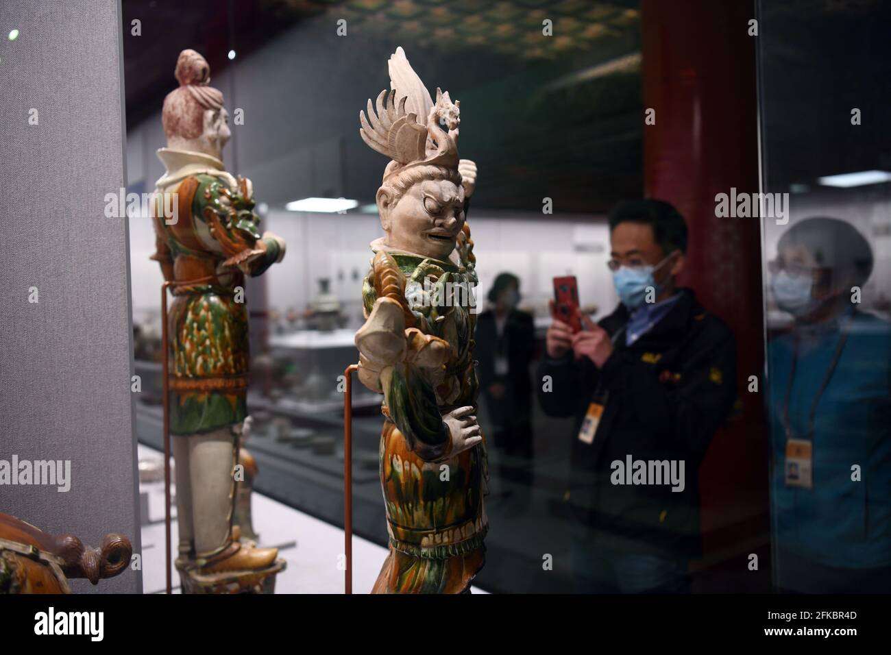 Ceramics pottery chinese china hi-res stock photography and images - Alamy