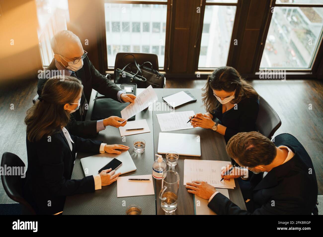 Women business meeting room hi-res stock photography and images - Alamy