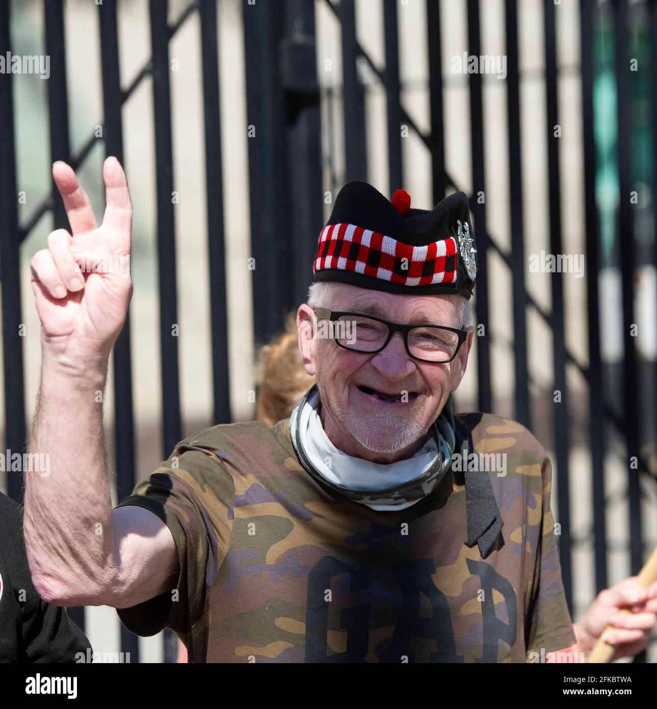 Former Gordon Highlander, Colin Timms (centre), outside the trial of ...