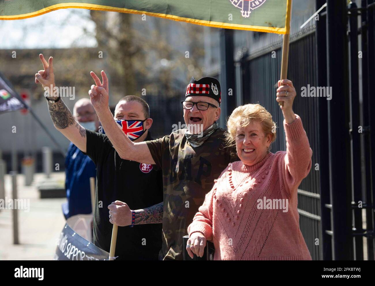 Former Gordon Highlander, Colin Timms (centre), with supporters of ...