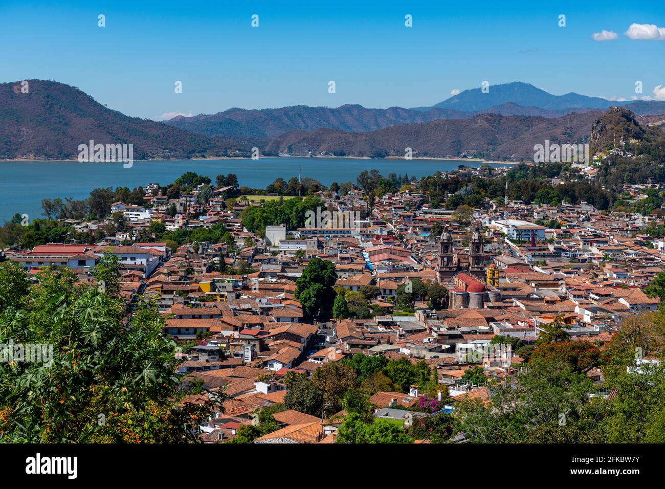 Townscape with lake and mountains hi-res stock photography and images ...