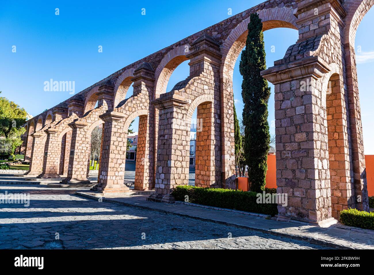 Zacatecas mexico aqueduct hi-res stock photography and images - Alamy