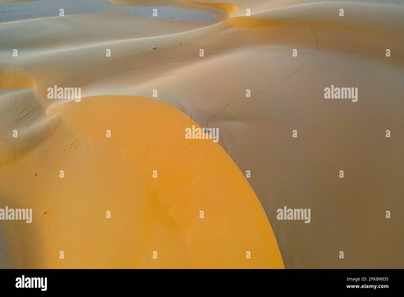 Aerials of sand dunes at sunset, Dirkou, Djado Plateau, Niger, West ...