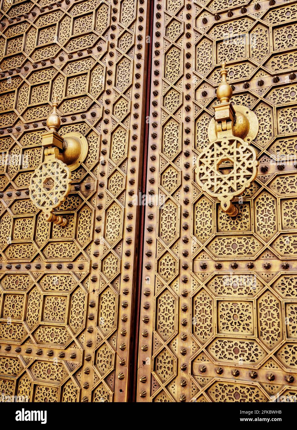 Mosque doors hi-res stock photography and images - Alamy