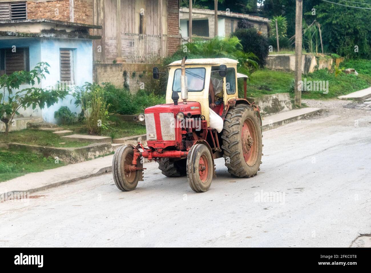 Cuban tractor hi-res stock photography and images - Alamy