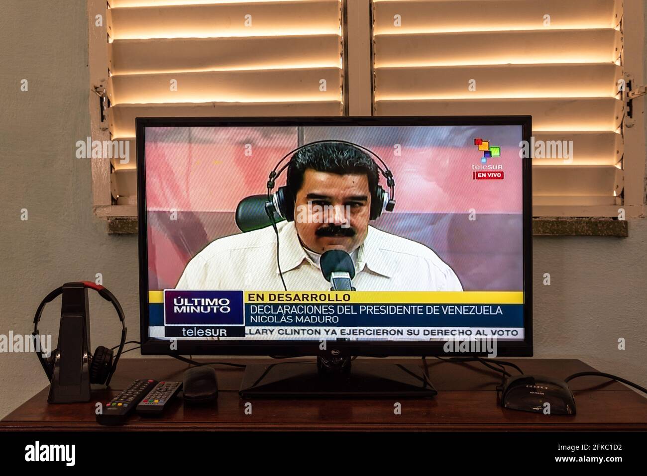 Cuban tv hi-res stock photography and images - Alamy