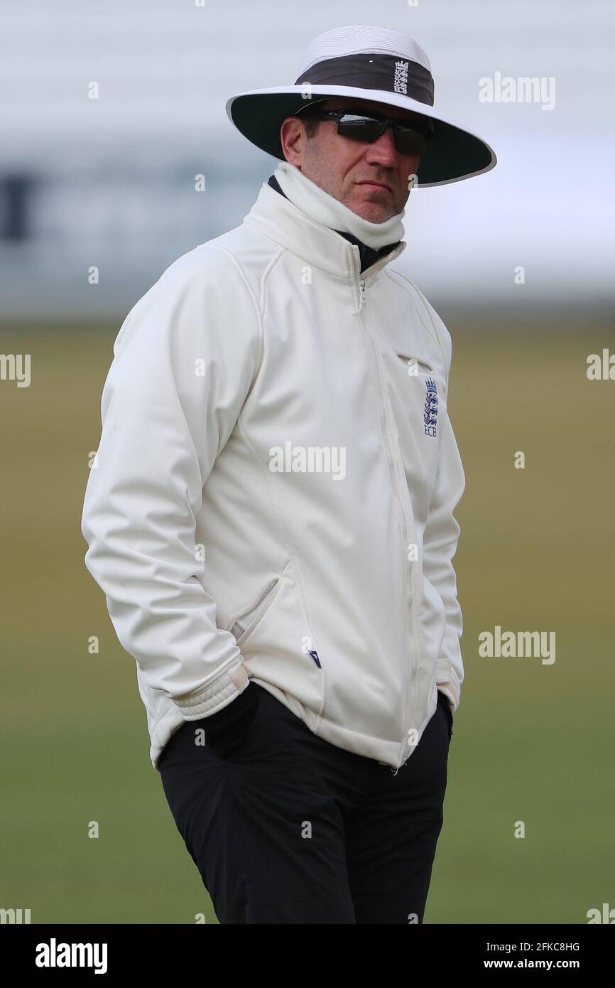 Cricket russell warren hi-res stock photography and images - Alamy