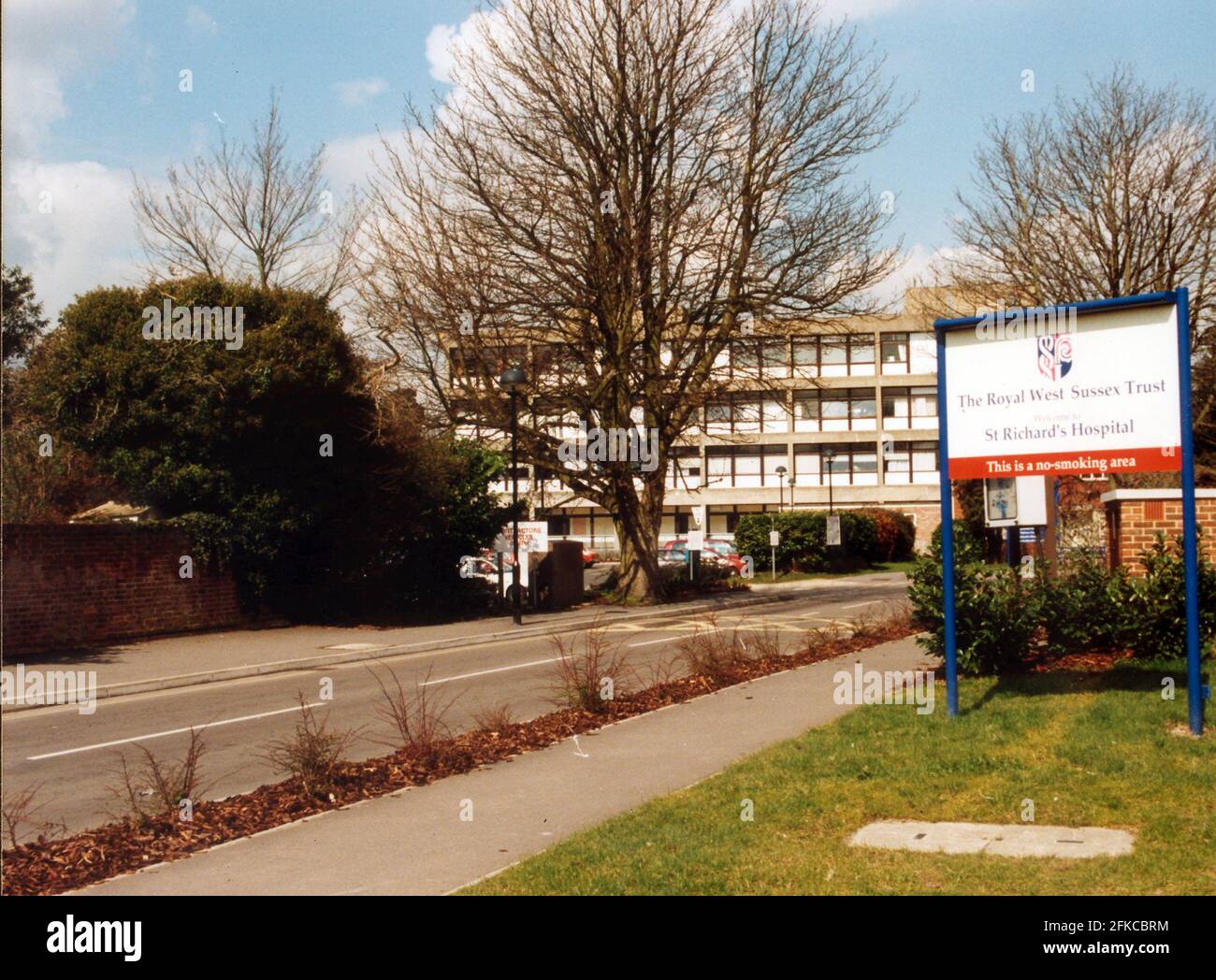 ST RICHARDS HOSPITAL, CHICHESTER, W. SUSSEX. PIC MIKE WALKER, 2002 ...