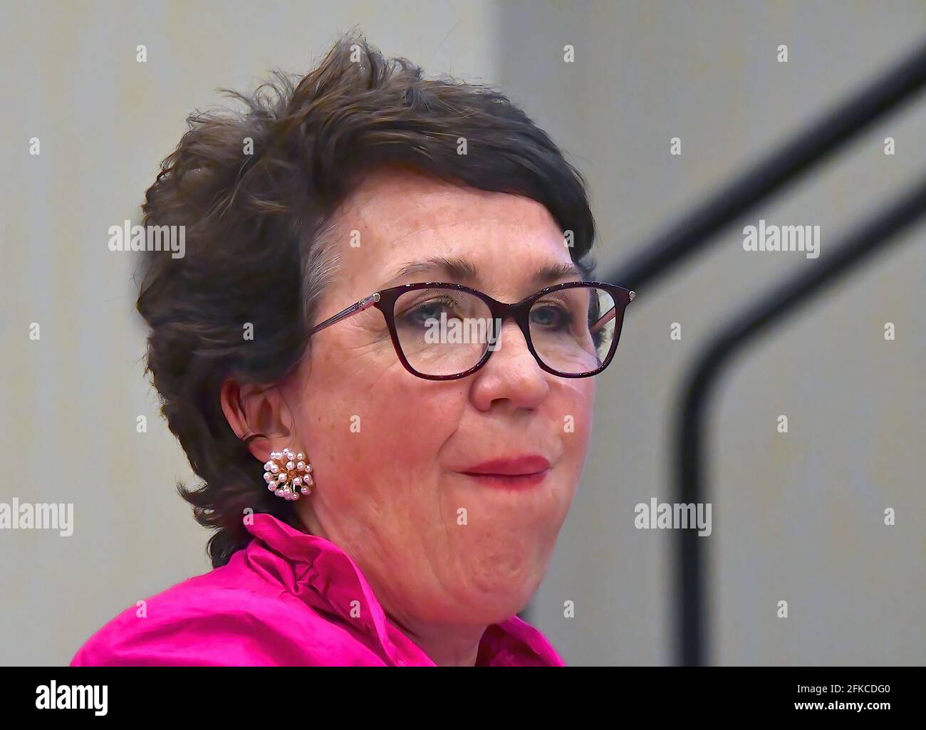 Kim Borchers the Kansas National Republican committeewoman listens to ...